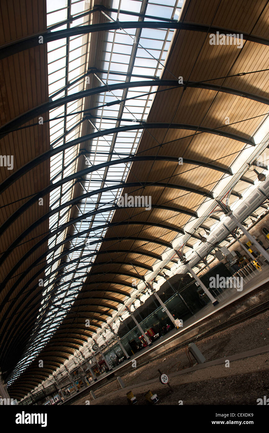 Newcastle central station hi-res stock photography and images - Alamy