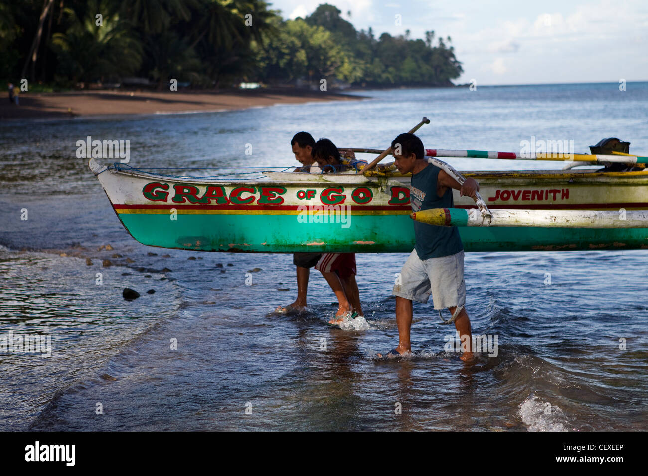 Filipino fishermen hi-res stock photography and images - Alamy
