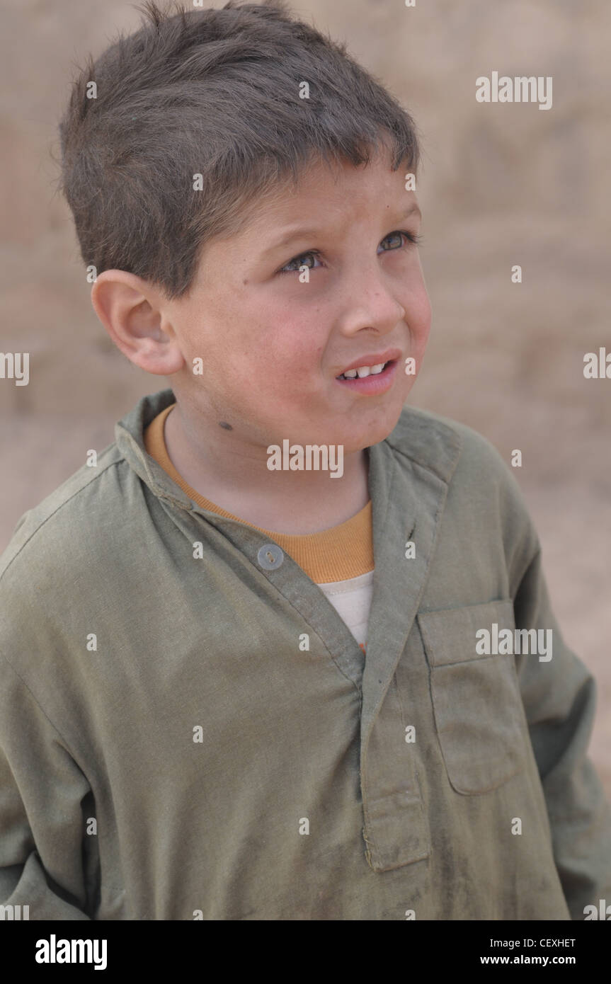 Pakistan poverty child hi-res stock photography and images - Alamy