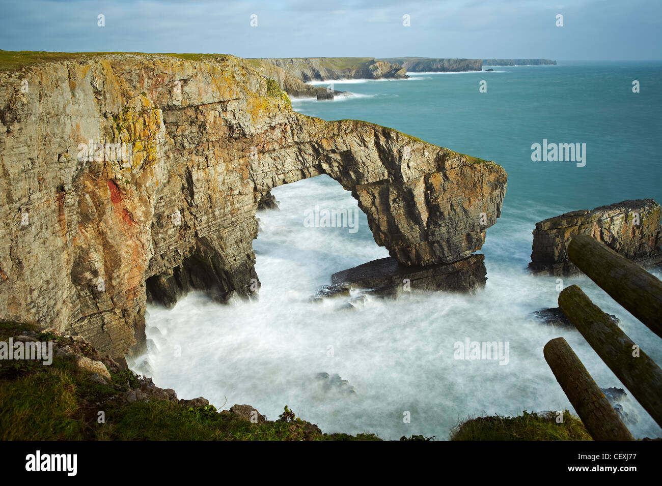 Green Bridge of Wales, Castlemartin, Pembrokeshire, Wales, UK Stock ...