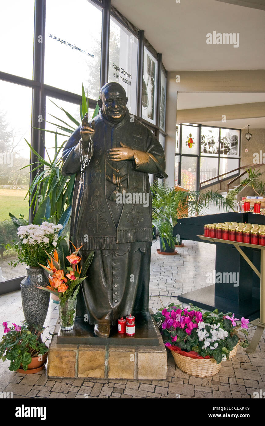 Birthplace pope john xxiii sotto hi-res stock photography and images ...