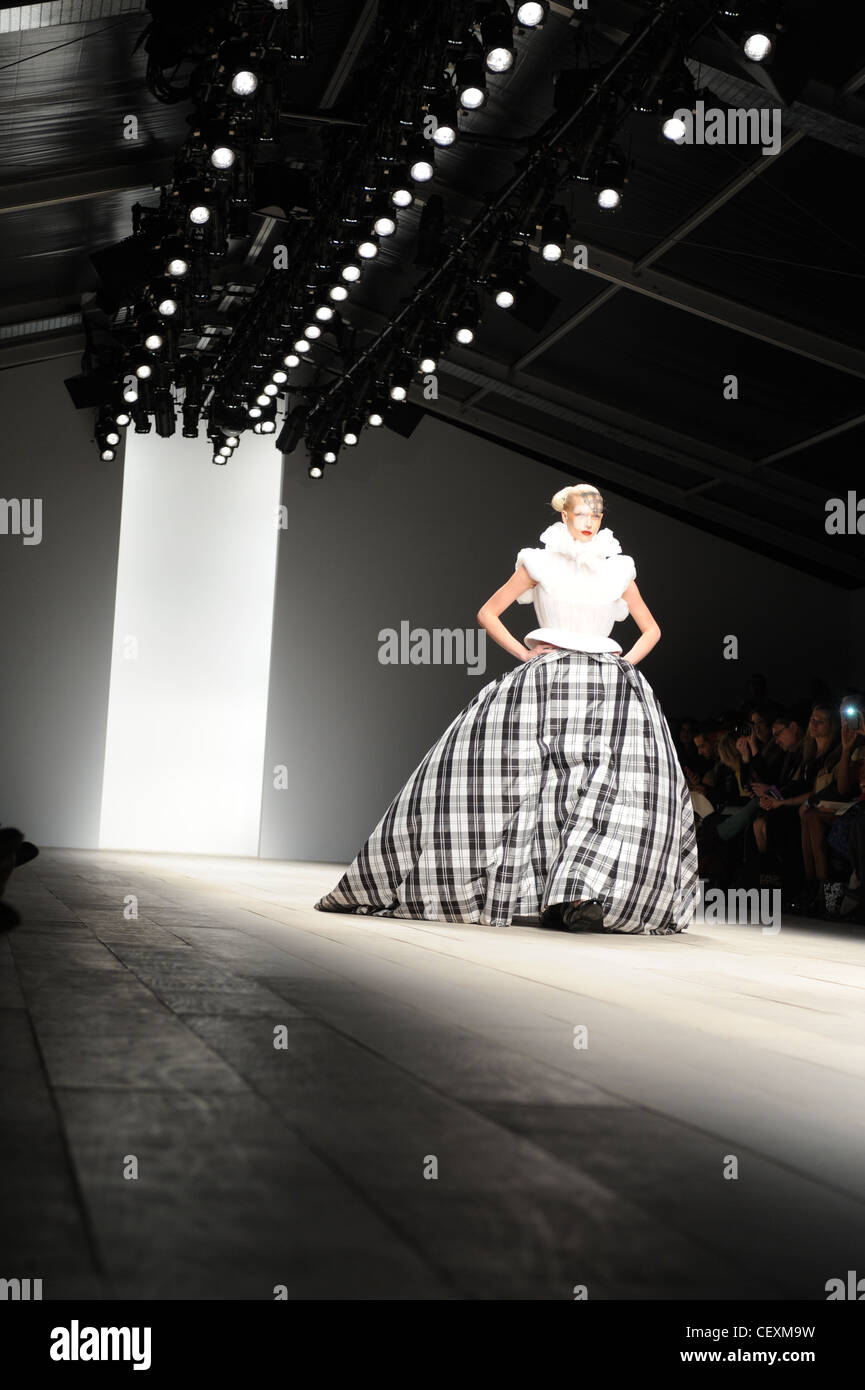 London Fashion Week Runway - Antoni Alison Designer AW 2012/13 at BFC ...