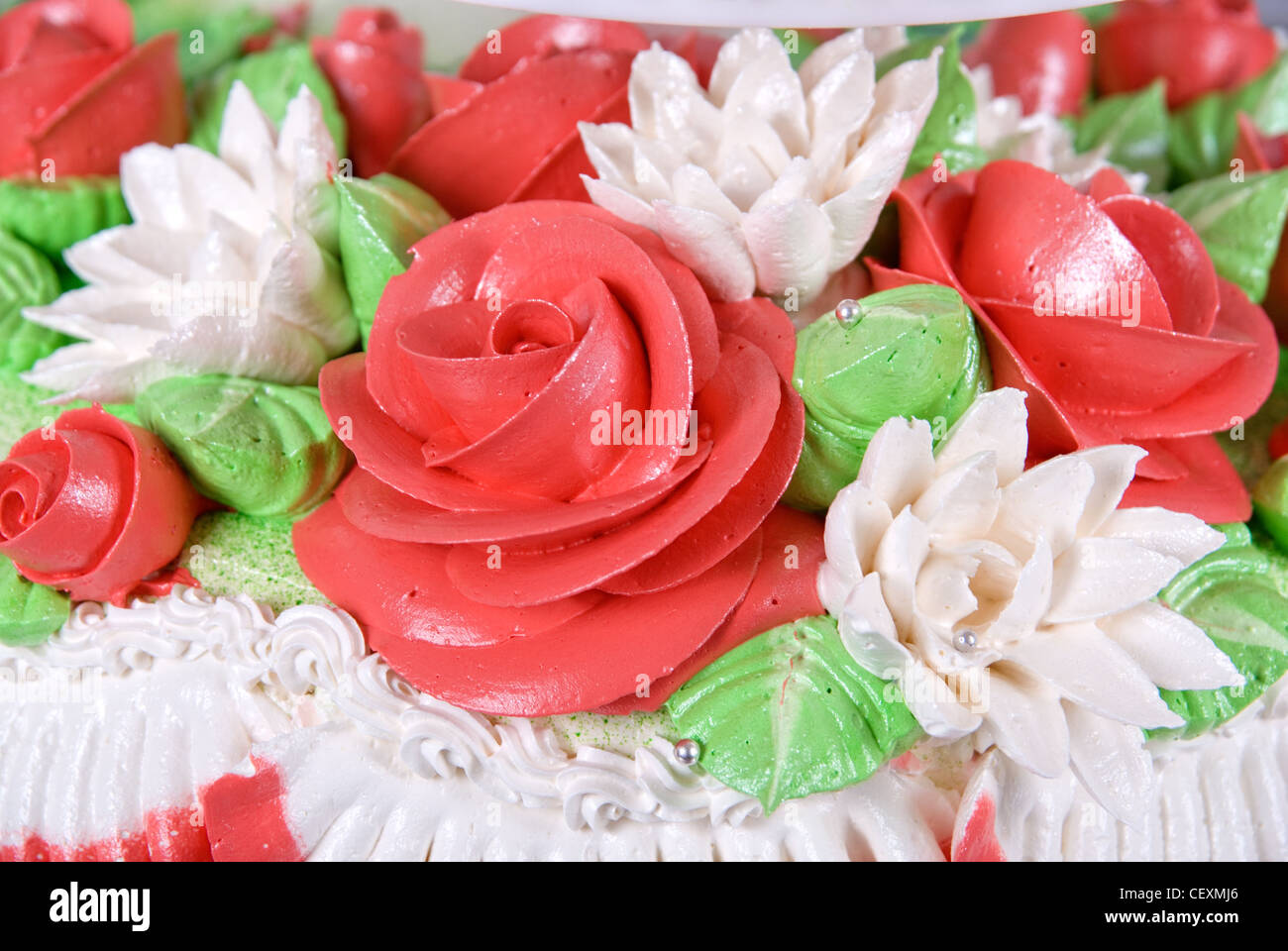 Closeup photo of the red wedding cake Stock Photo - Alamy