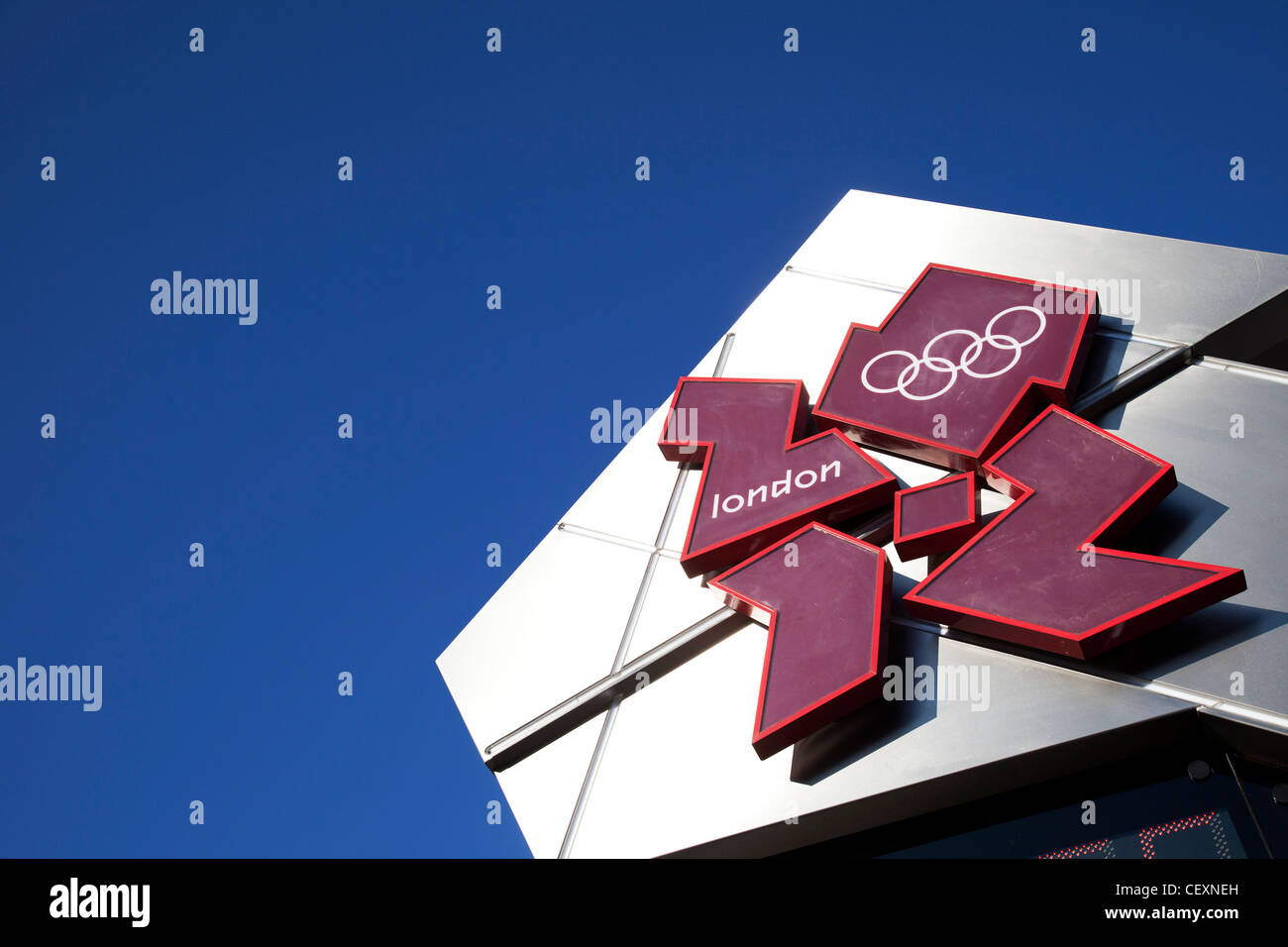 Olympic countdown clock in Trafalgar Square, London Stock Photo - Alamy