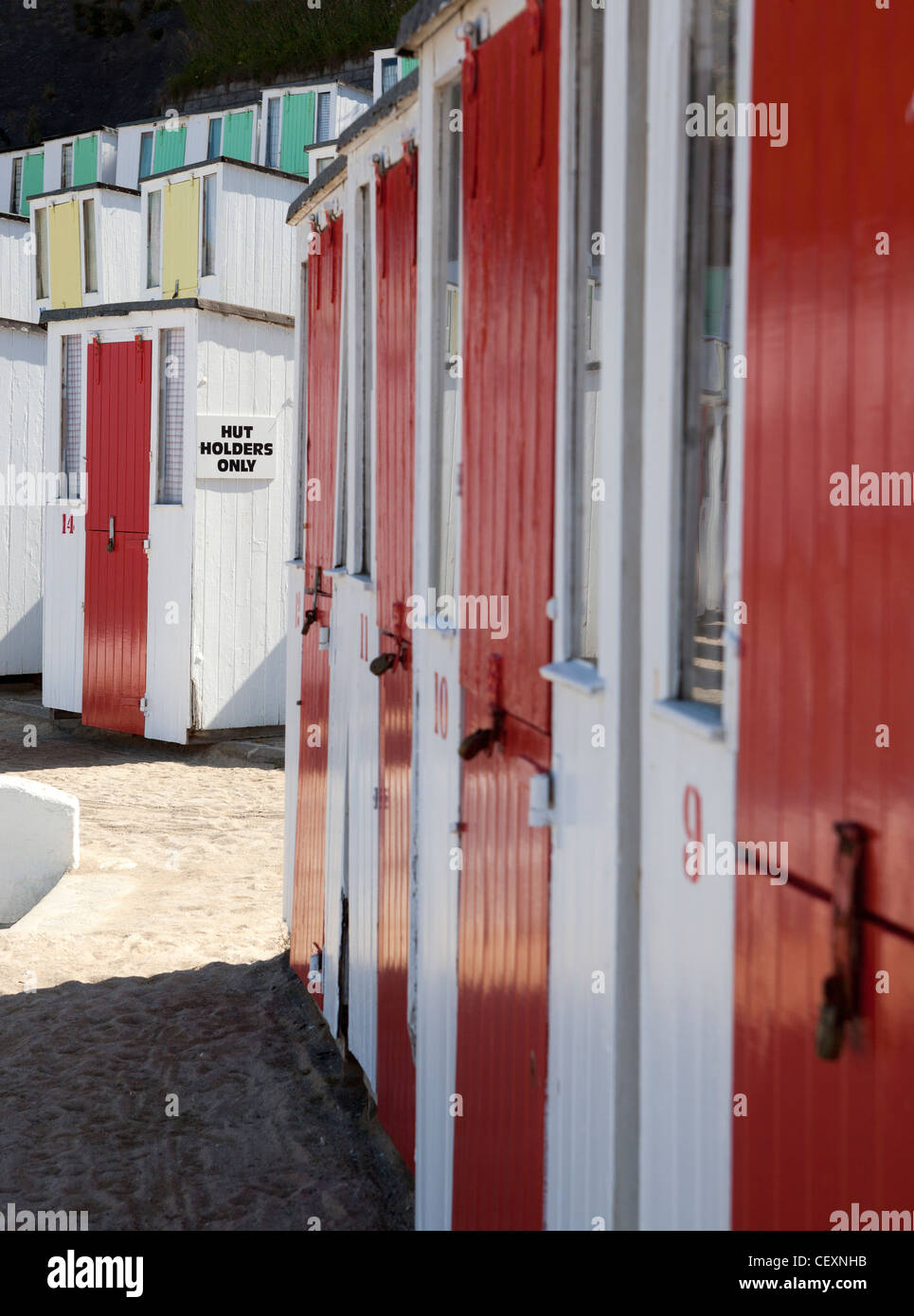 Beach huts at Newquay in Cornwall Stock Photo - Alamy