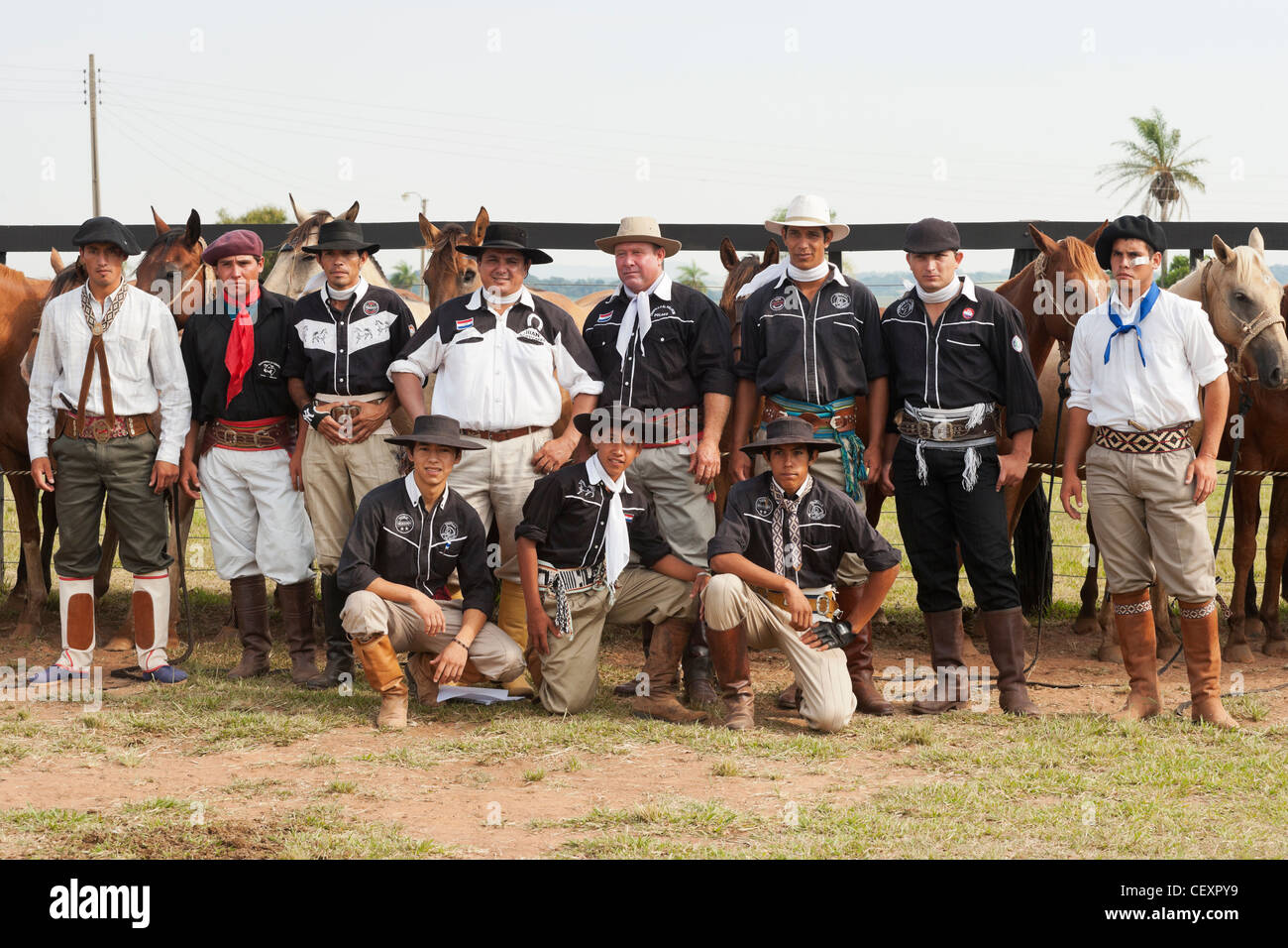 Paraguay traditional dress hi-res stock photography and images - Alamy