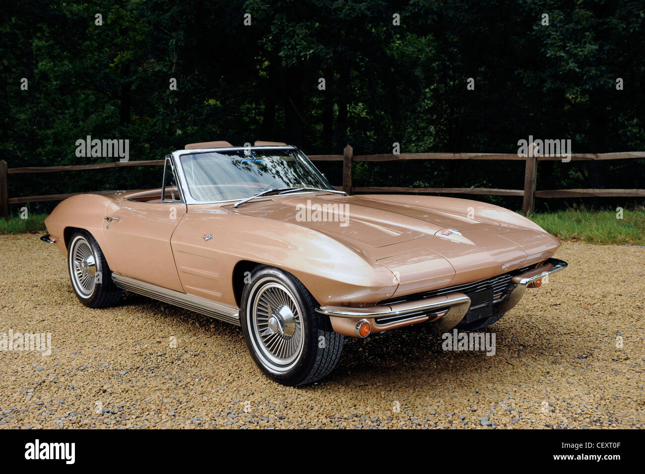 1964 Chevrolet Corvette Stingray convertible Stock Photo - Alamy
