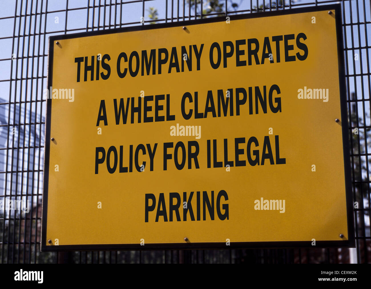Wheel Clamp Sign Stock Photos & Wheel Clamp Sign Stock Images - Alamy