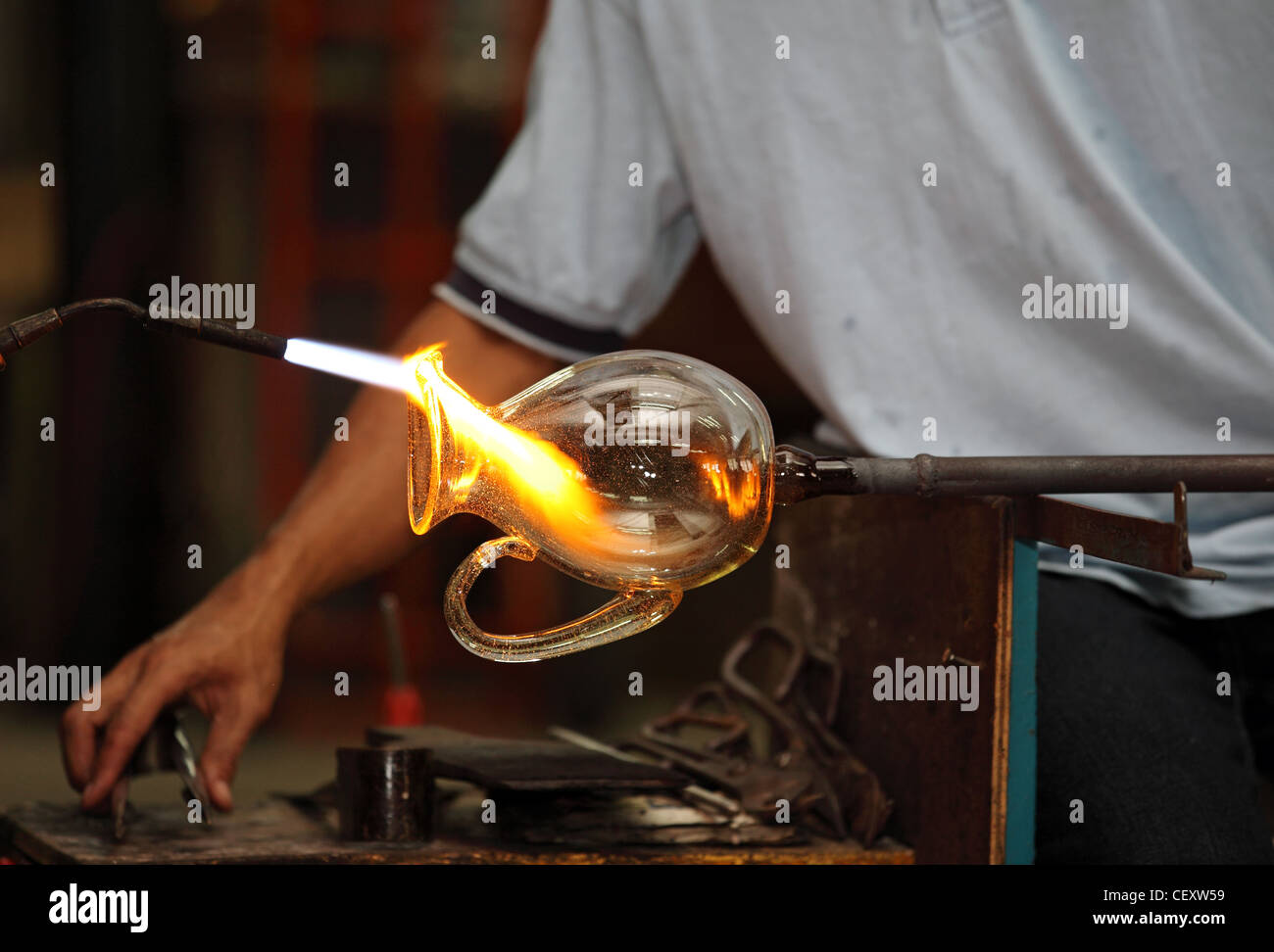 Langkawi craft complex malaysia malaysian hi-res stock photography and ...