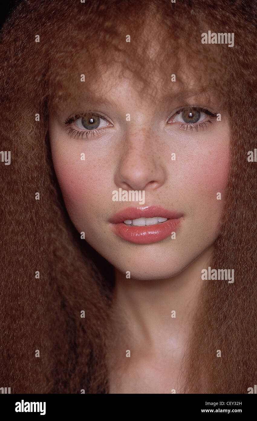 1970s hairstyles hi-res stock photography and images - Alamy