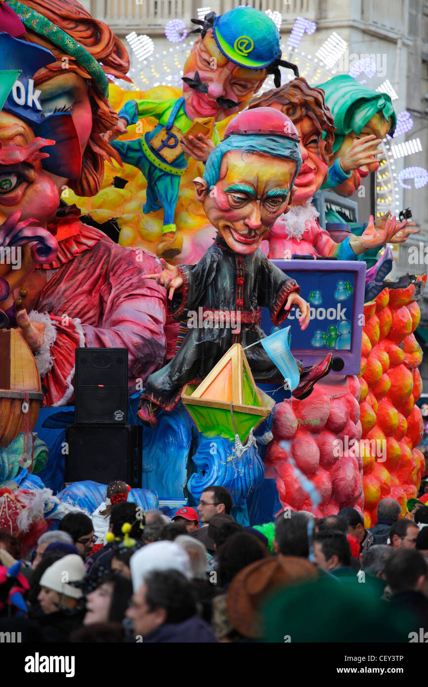 Traditional grotesque carts at Acireale Carnival, Catania, Sicily ...