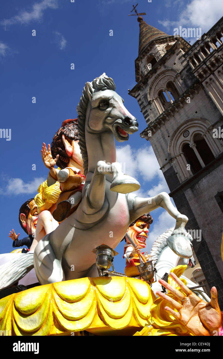 Traditional grotesque carts at Acireale Carnival, Catania, Sicily ...