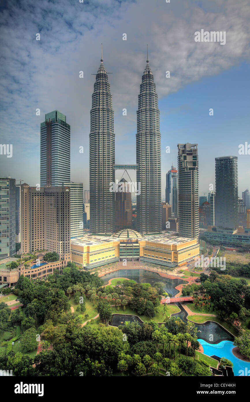 Menara Petronas towers, Kuala Lumpur, Malaysia Stock Photo - Alamy