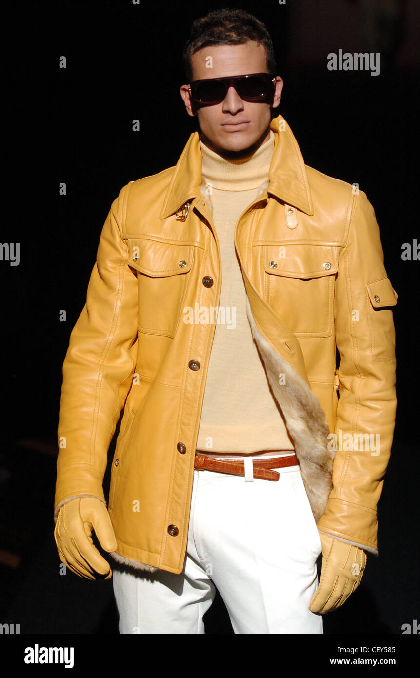 Gianfranco Ferre Milan Menswear Ready to Wear Autumn Winter Dark shades ...