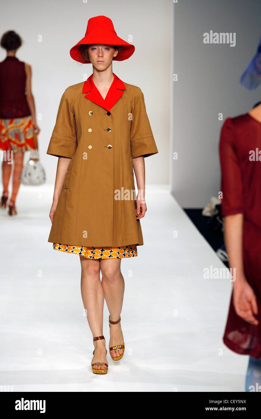 Eley Kishimoto London Ready to Wear Spring Summer Brown A line coat ...