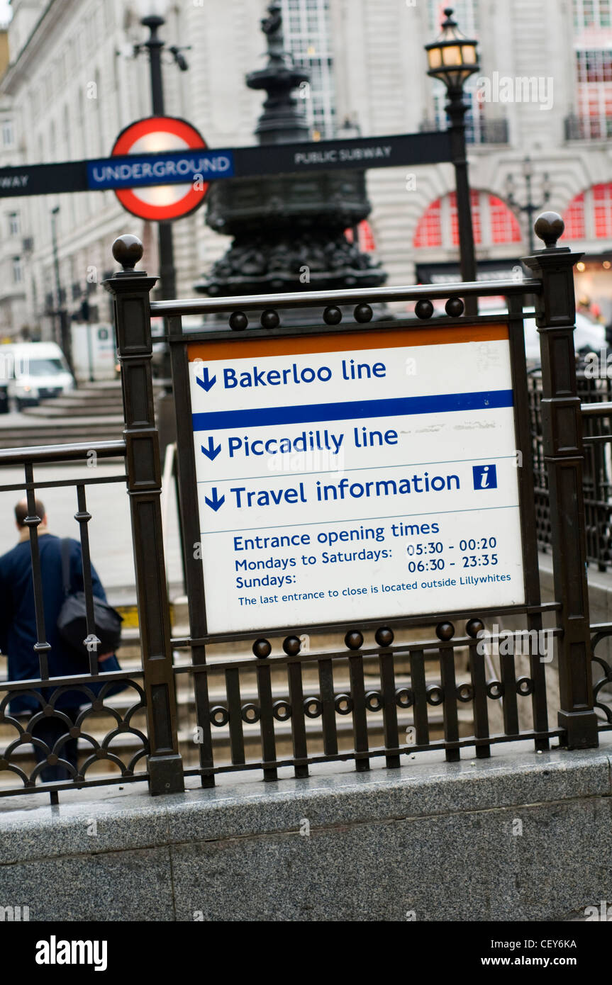 Piccadilly Line London Tube Stock Photos & Piccadilly Line London Tube ...