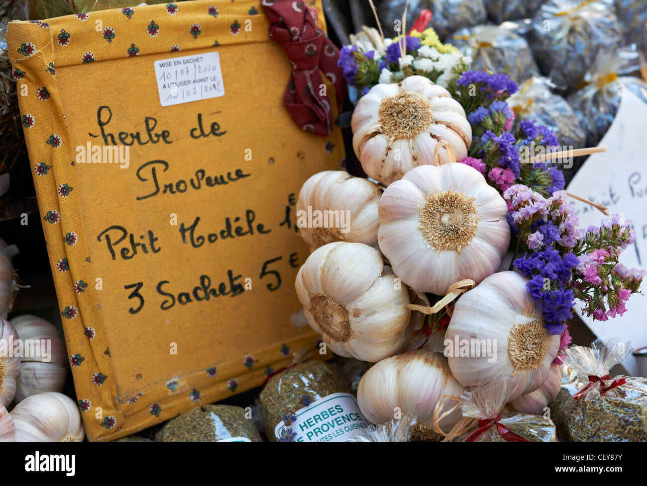 Garlic from france hi-res stock photography and images - Alamy