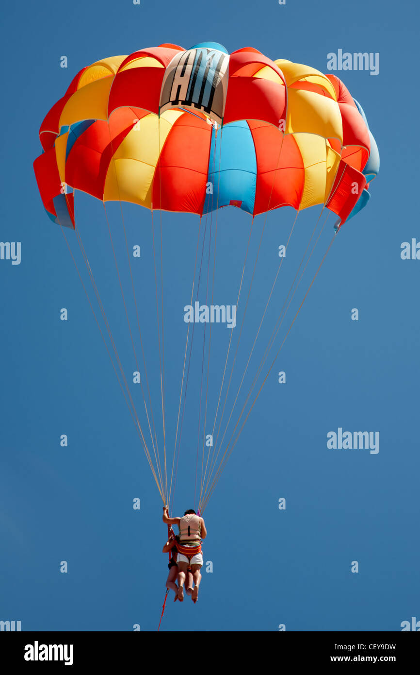Two colors parachute hi-res stock photography and images - Alamy