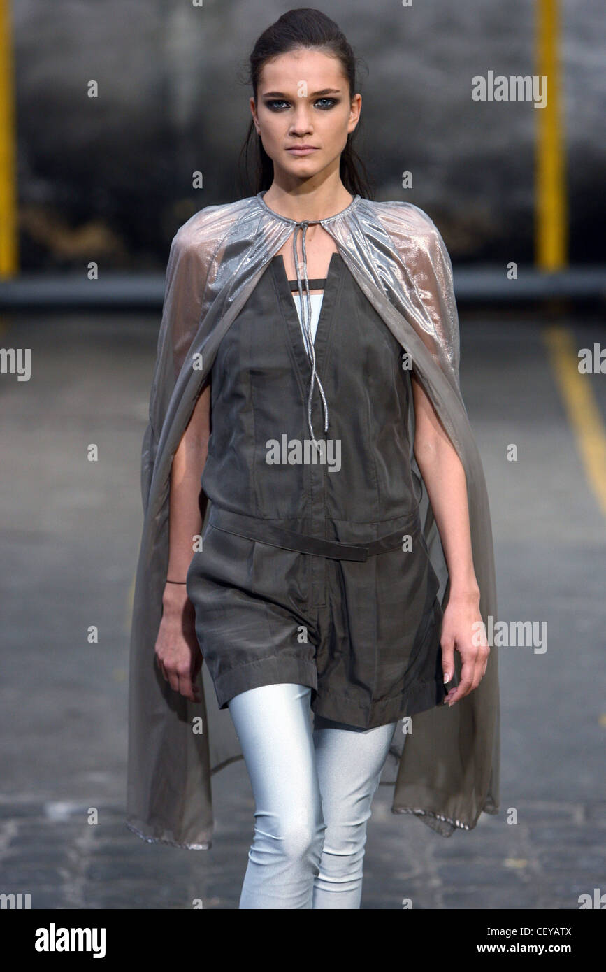 Veronique Branquinho Paris Ready to Wear S S Female model brunette hair ...