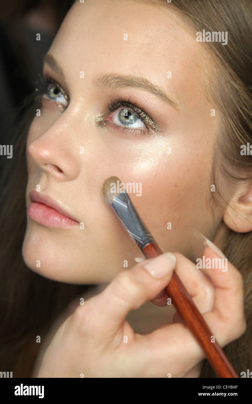 Anna stylist hi-res stock photography and images - Alamy