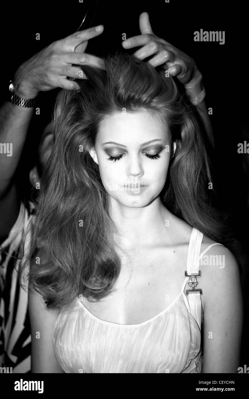 Model backstage london Black and White Stock Photos & Images - Alamy