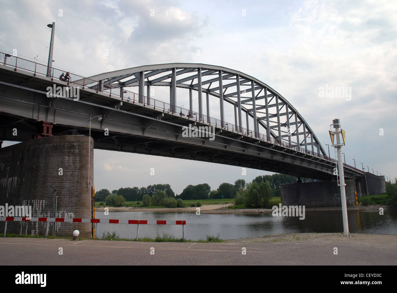Arnhem bridge hi-res stock photography and images - Alamy