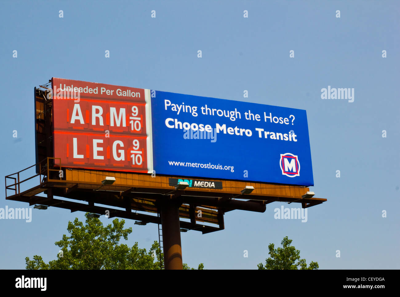 Gas price billboard hi-res stock photography and images - Alamy