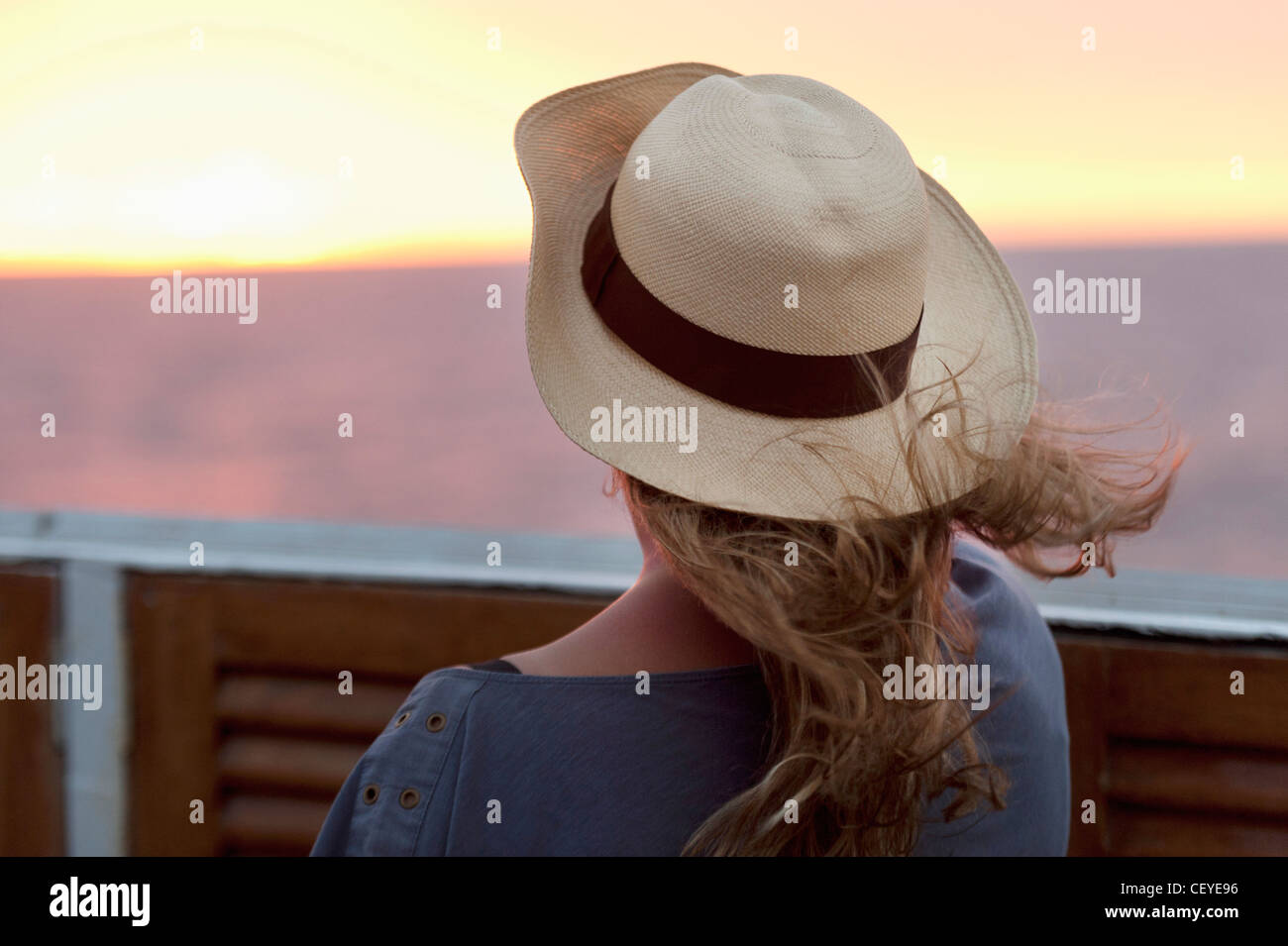 Inspiring sunrises sunsets hi-res stock photography and images - Alamy