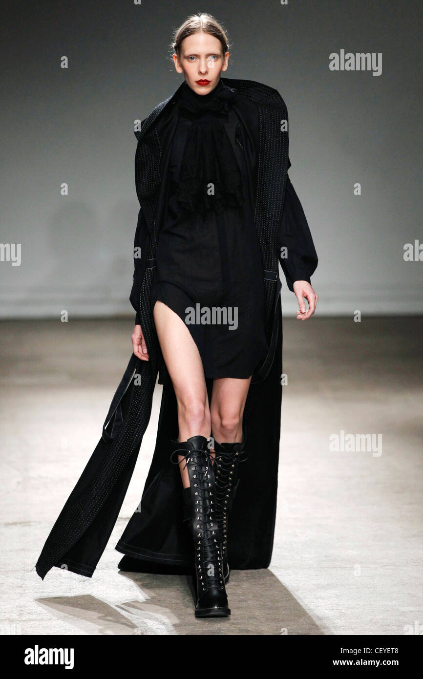 Nicolas Andreas Taralis Paris Ready to Wear Autumn Winter 2011 2012 ...