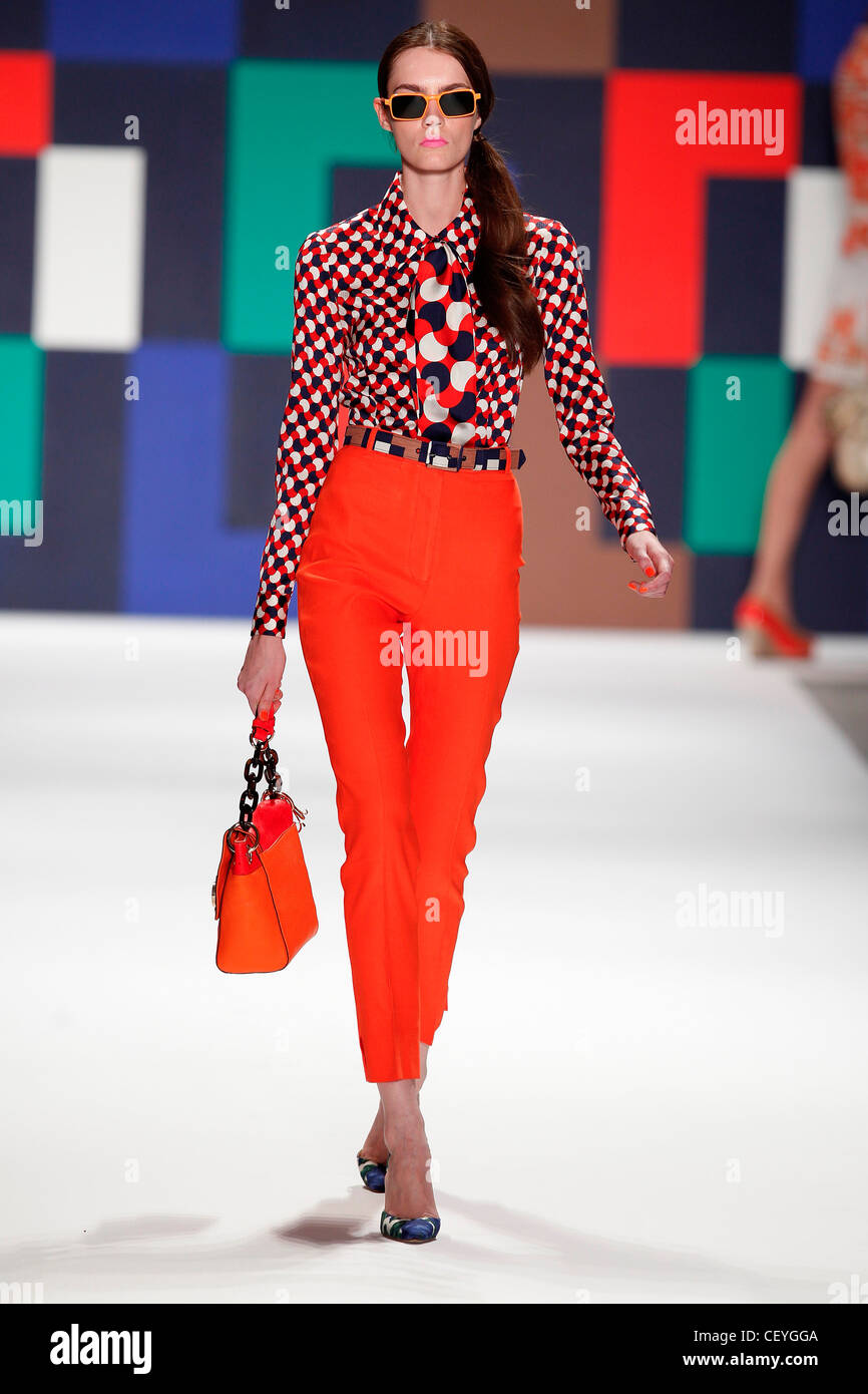 Milly New York Ready to WearSpringSummer 2012 Stock Photo - Alamy