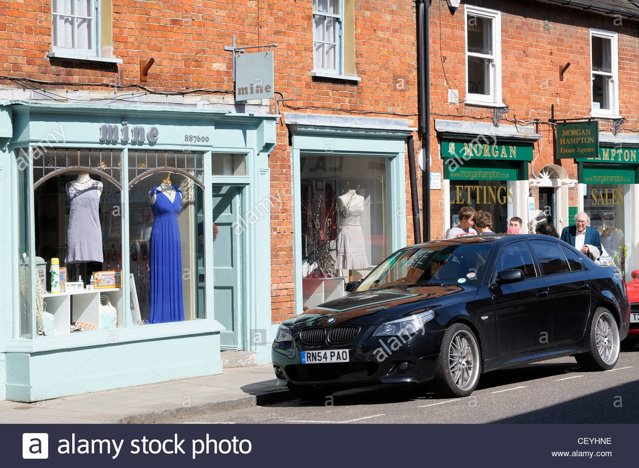 Wimborne Minster Shops High Resolution Stock Photography and Images - Alamy