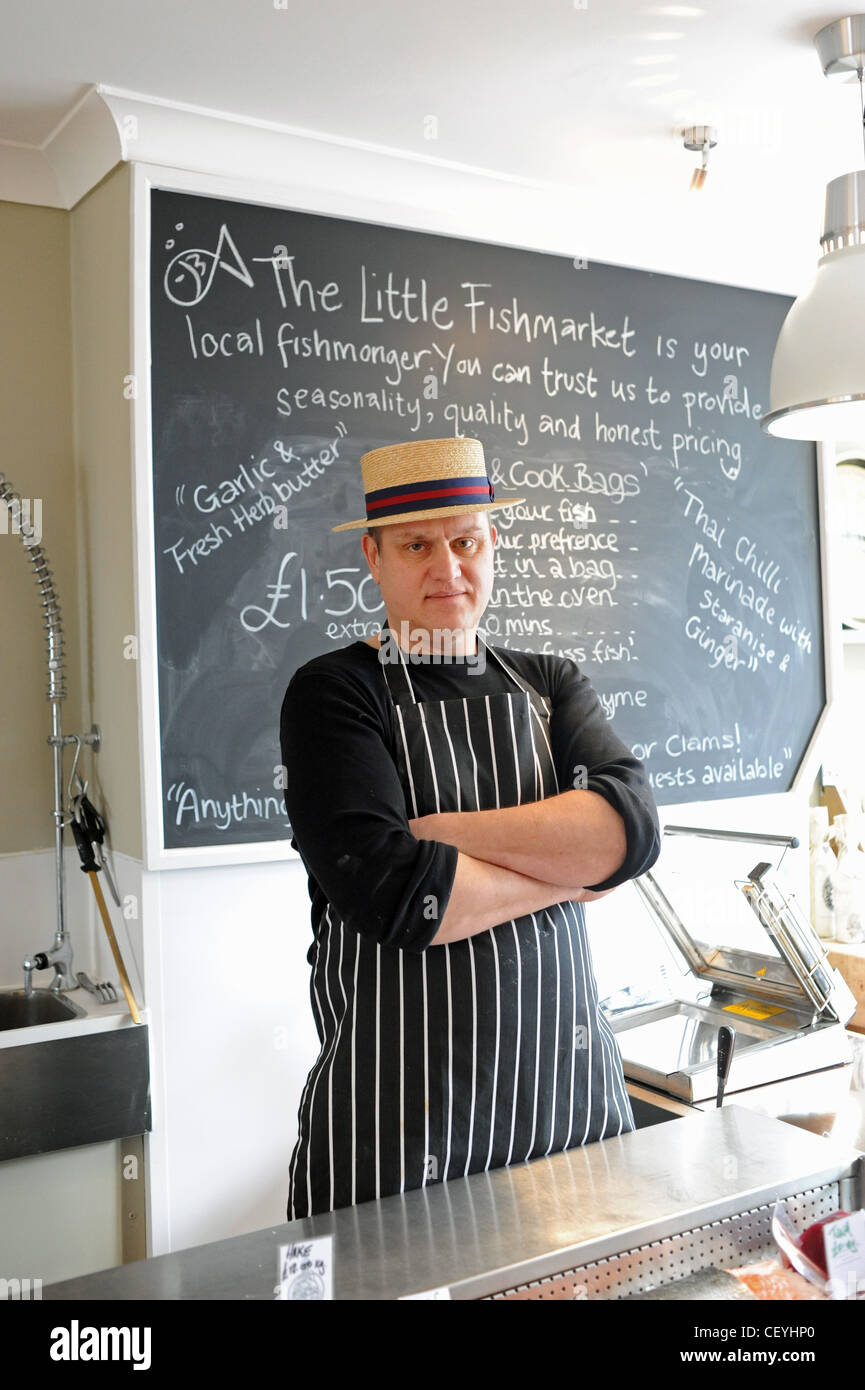 Fish shop owners hi-res stock photography and images - Alamy