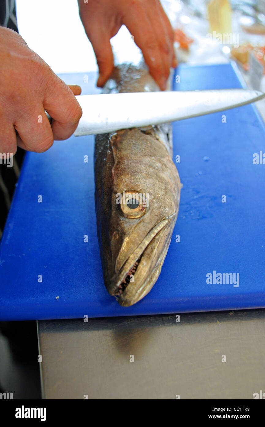 Fishmonger skills hi-res stock photography and images - Alamy