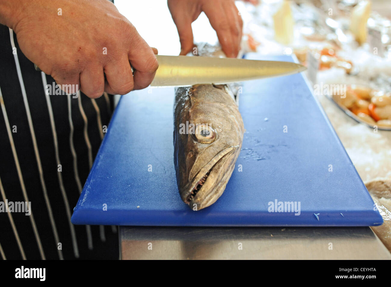 Fishmongers knife hi-res stock photography and images - Alamy