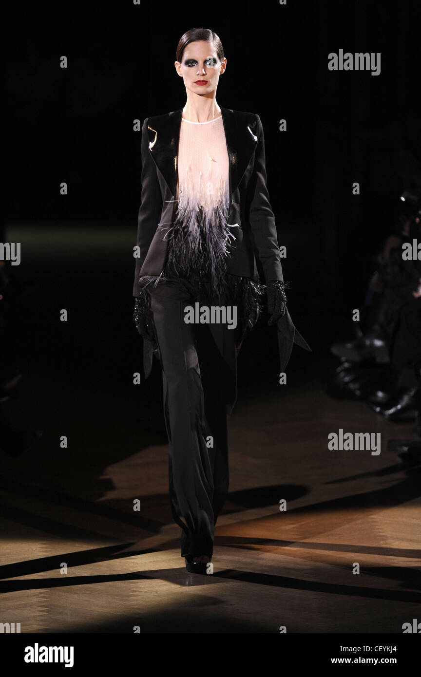 Givenchy Paris Haute Couture Ready to Wear Spring Summer Model wearing ...