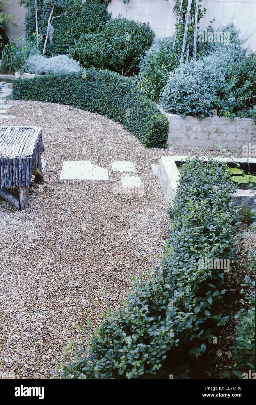 Curved hedges hi-res stock photography and images - Alamy