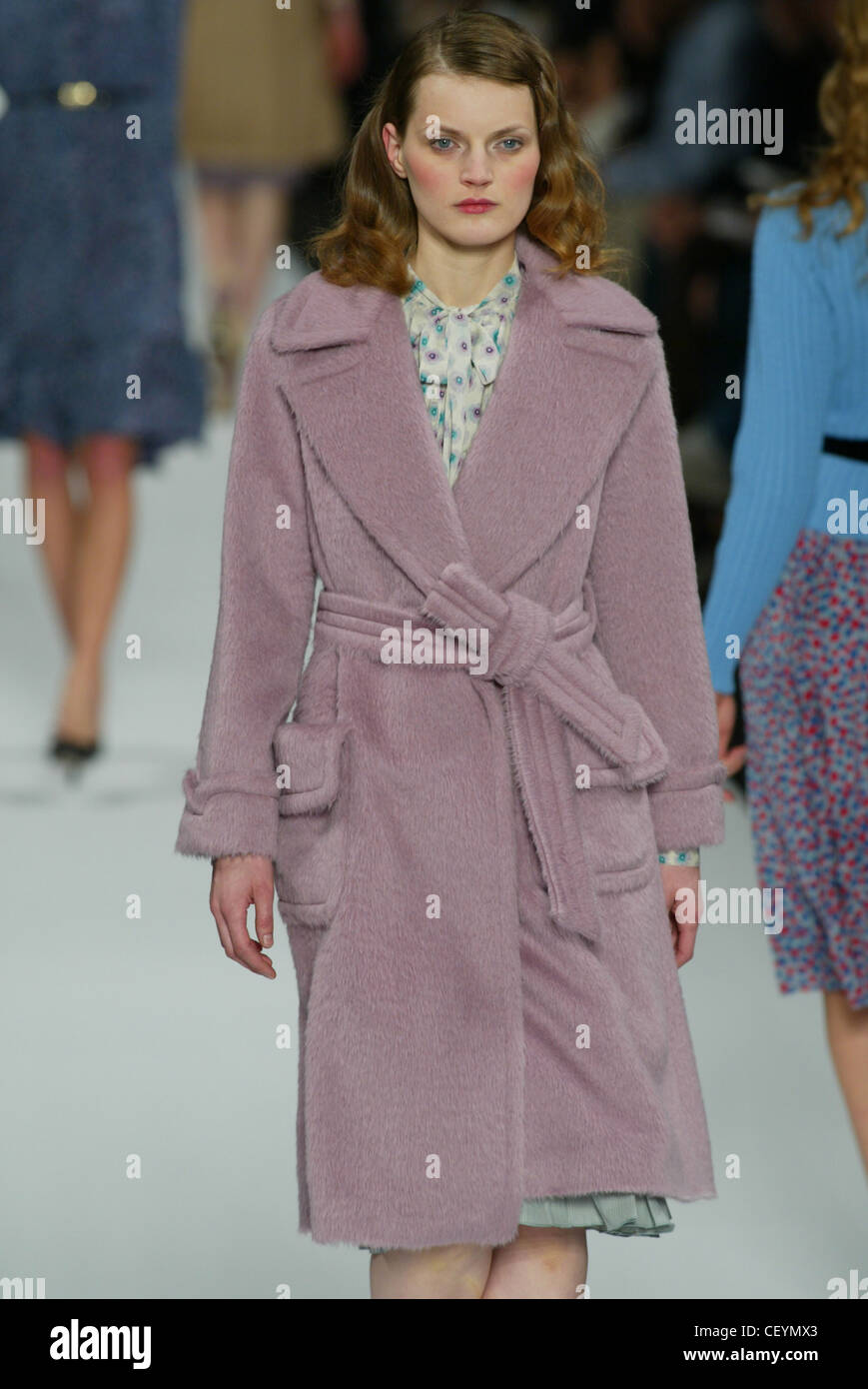 Marc Jacobs New York Ready to Wear Autumn Winter Female long curly ...