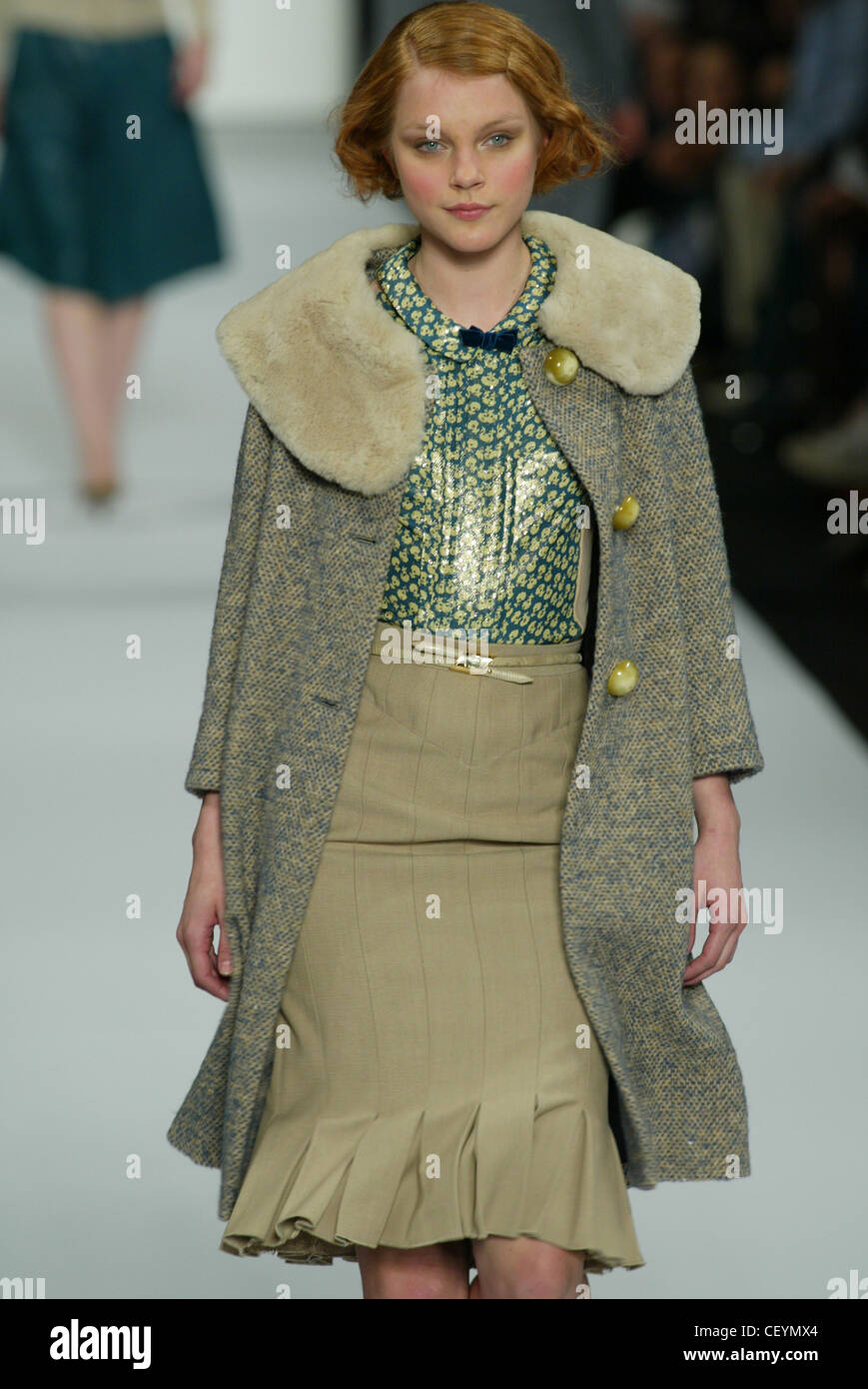 Marc Jacobs New York Ready to Wear Autumn Winter Female short curly red ...