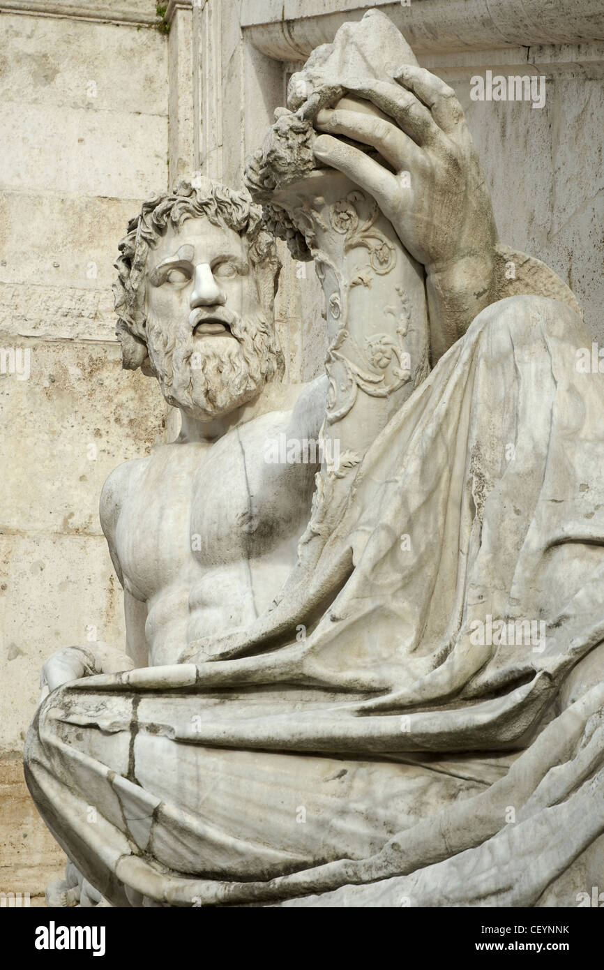 Cornucopia statue hi-res stock photography and images - Alamy