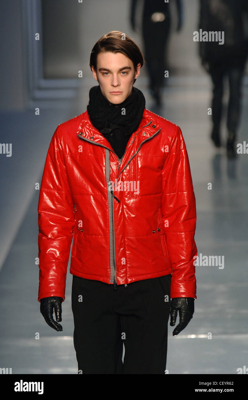 Costume National Milan Menswear Ready to Wear Autumn Winter Model ...