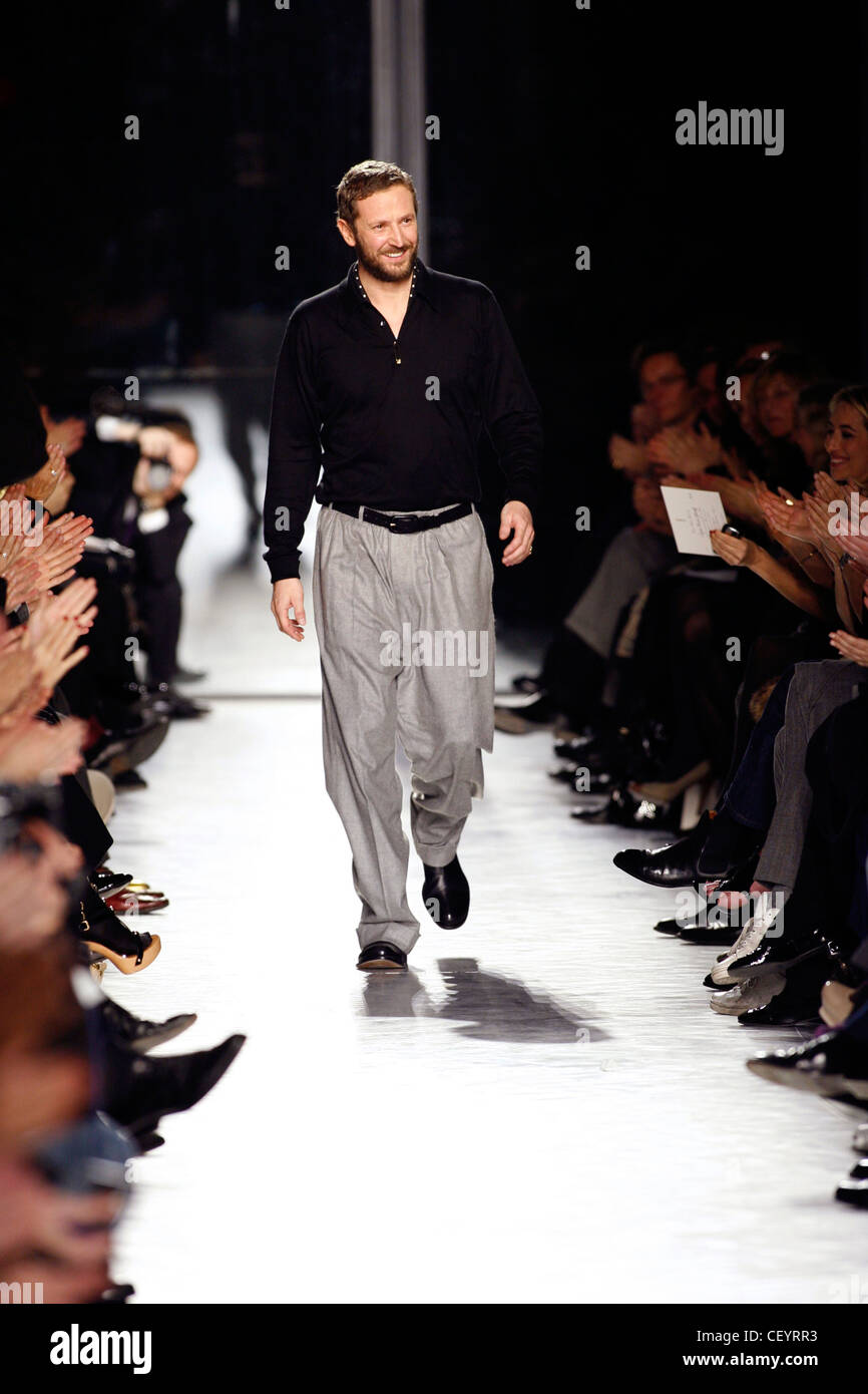 Ysl catwalk hi-res stock photography and images - Alamy