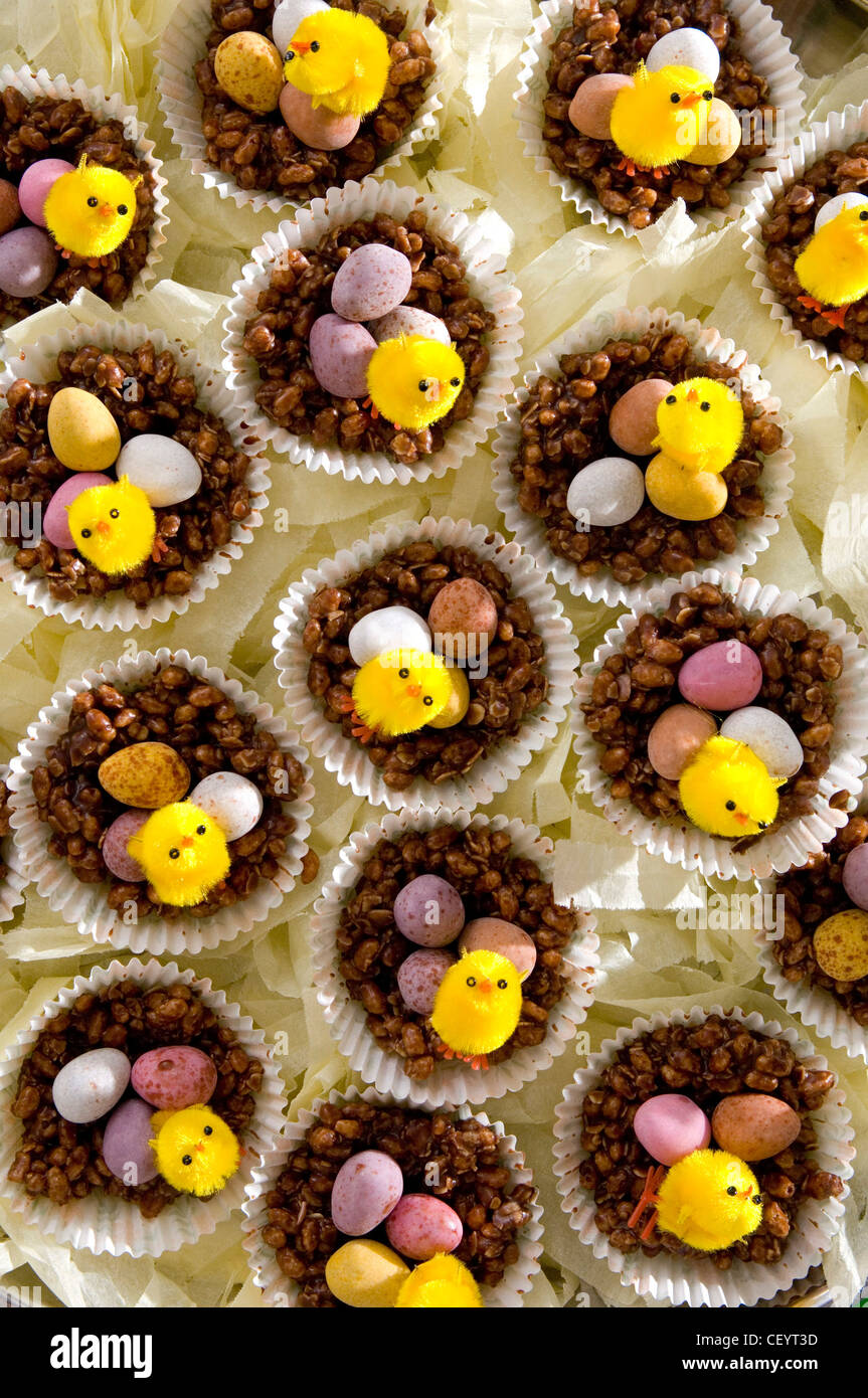 Easter crispy nest cakes hi-res stock photography and images - Alamy