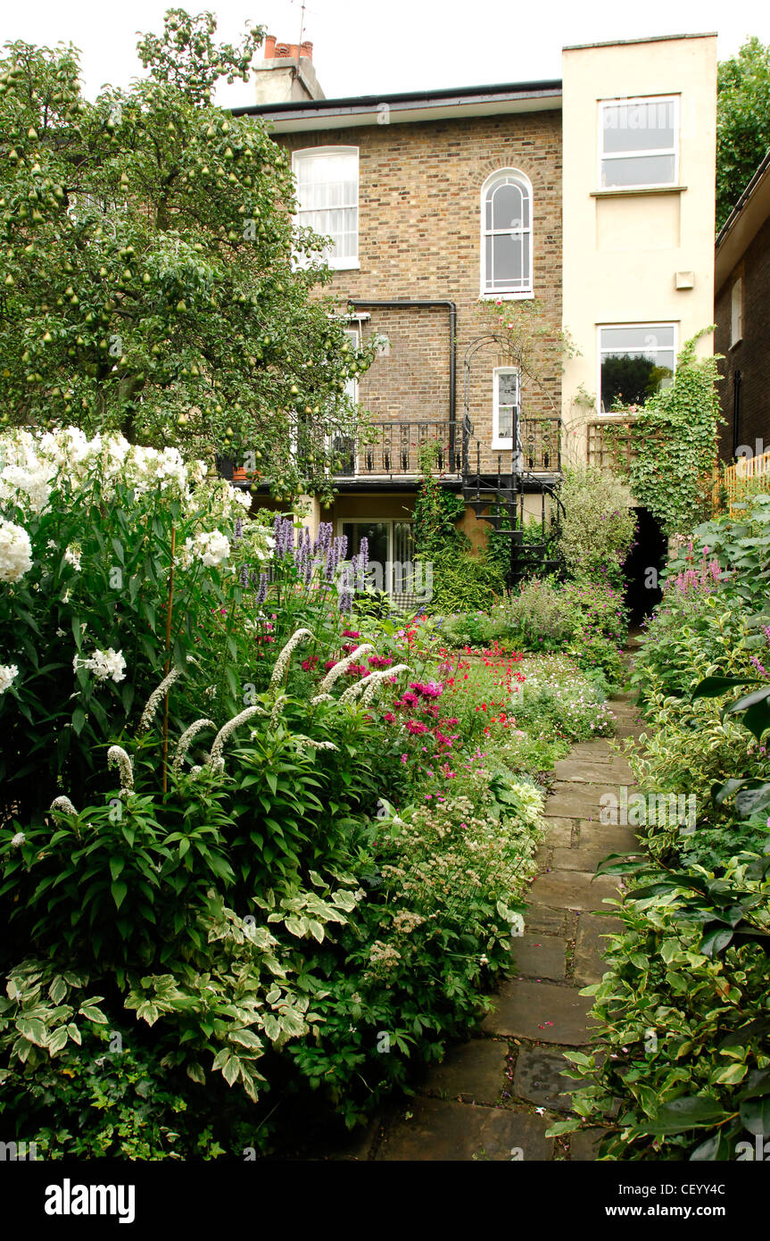 Path victorian hi-res stock photography and images - Alamy