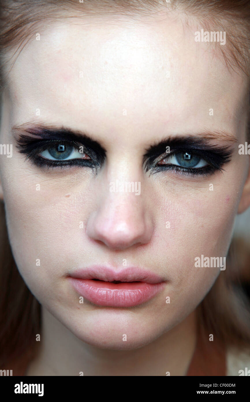 Zero Maria Cornejo Backstage New York Ready to Wear Autumn Winter Close ...