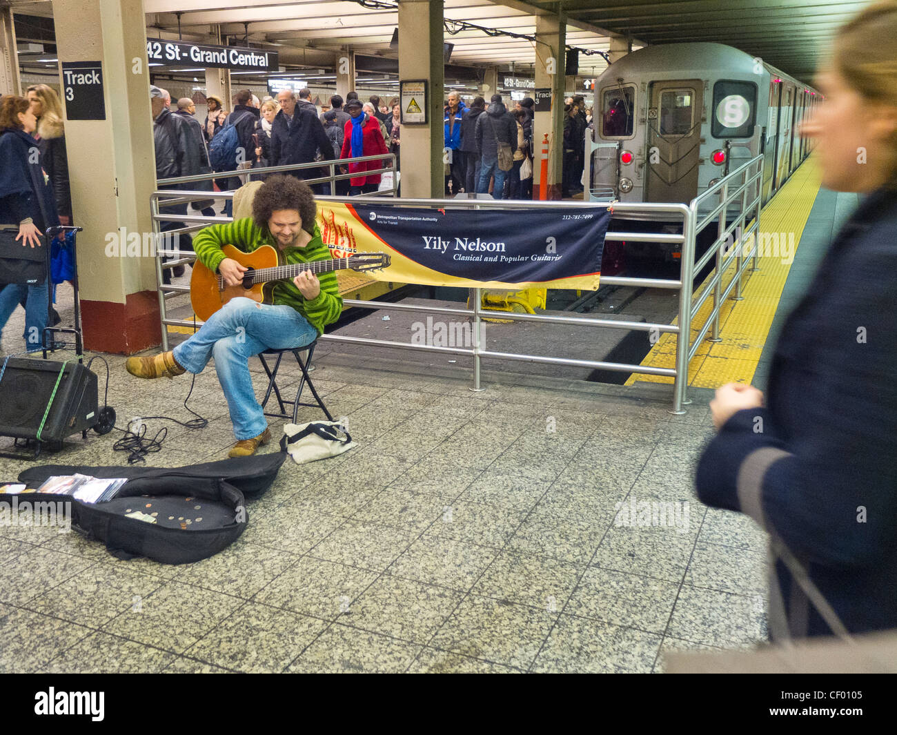 Grand central shuttle subway station in NYC Stock Photo - Alamy