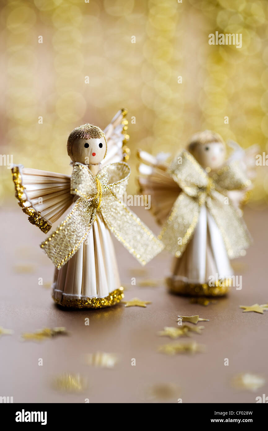 Straw angels hi-res stock photography and images - Alamy
