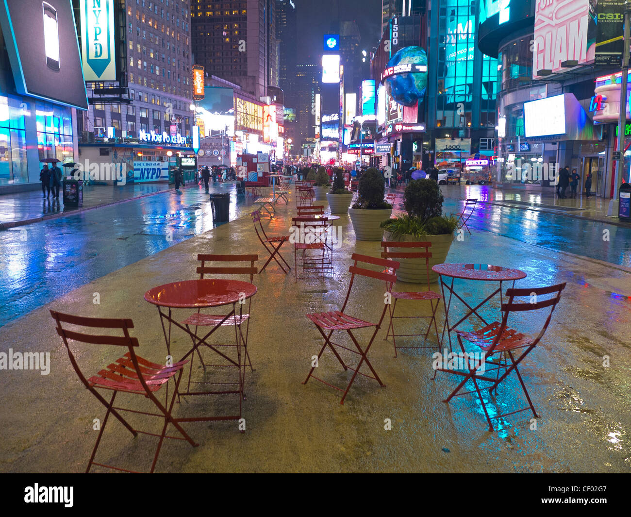 times square in the rain Stock Photo - Alamy