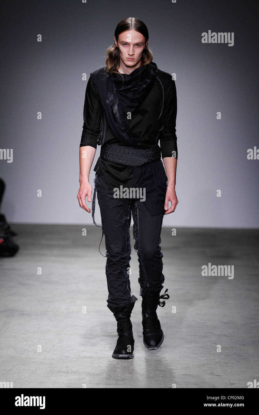 Nicolas Andreas Taralis Paris Ready to Wear Spring Summer 2011 Stock ...