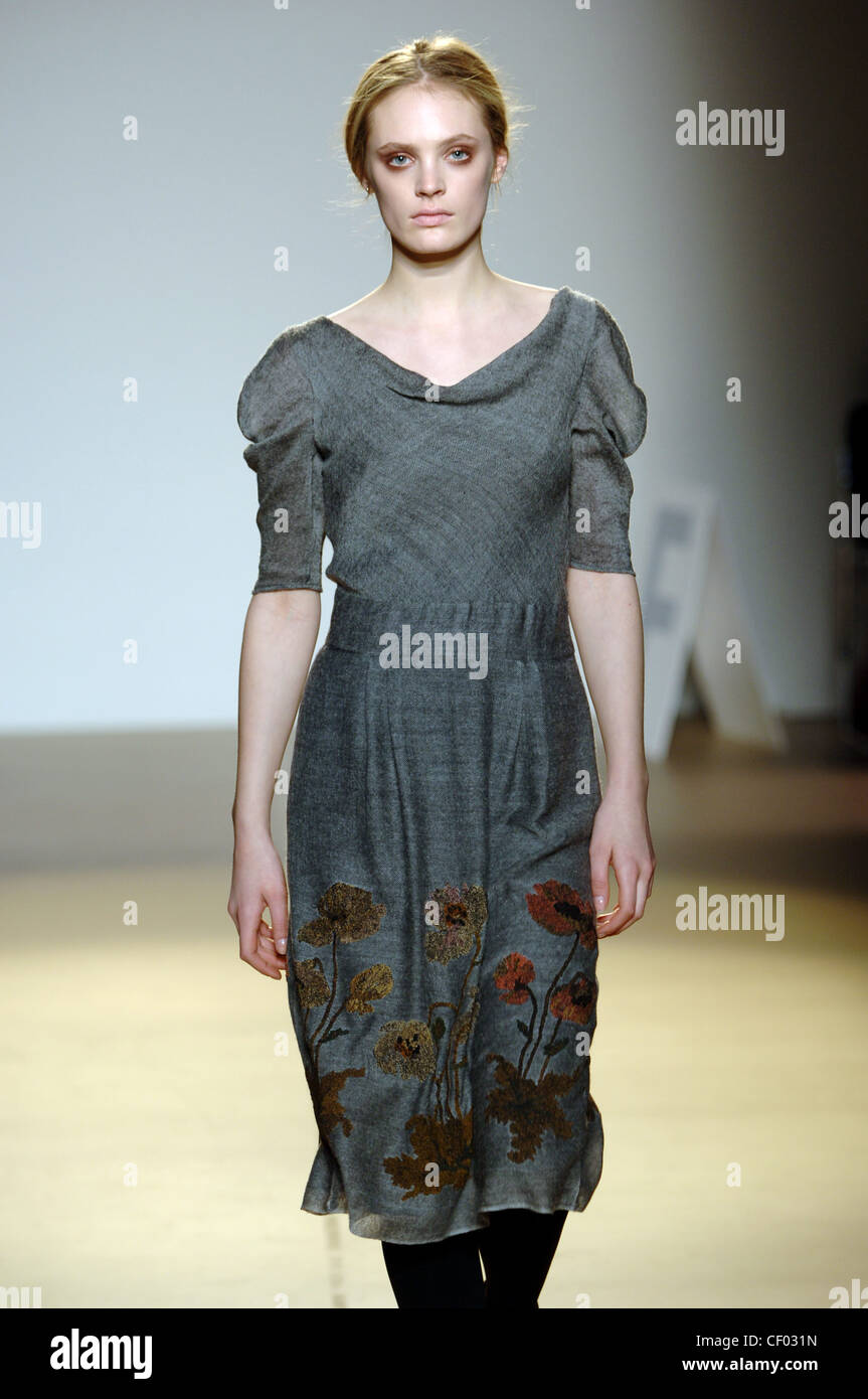 Nicole Farhi London Ready to Wear Autumn Winter Blonde female model ...