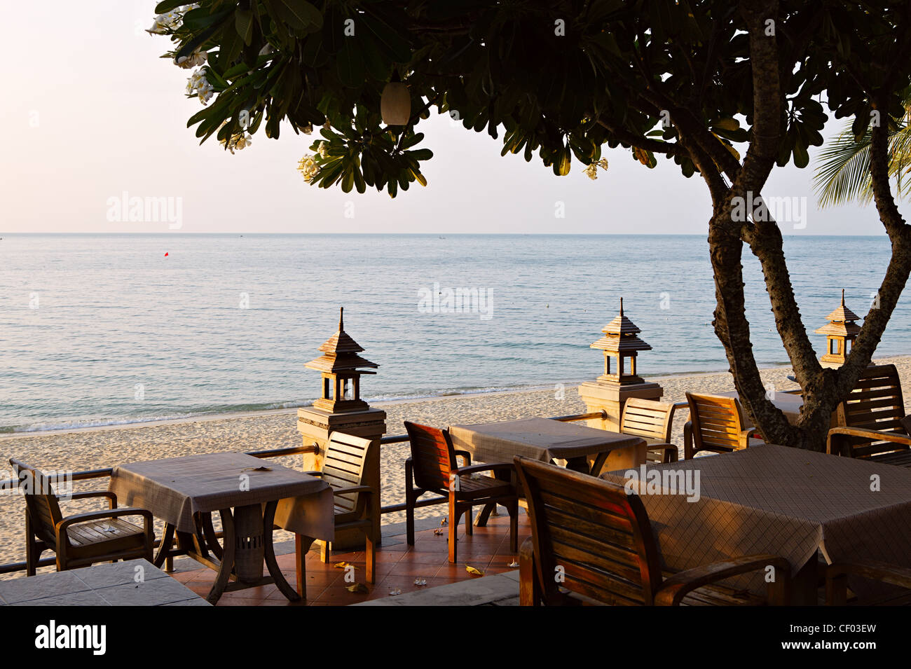 Cafe on the tropical island beach. Koh Samui, Thailand Stock Photo - Alamy